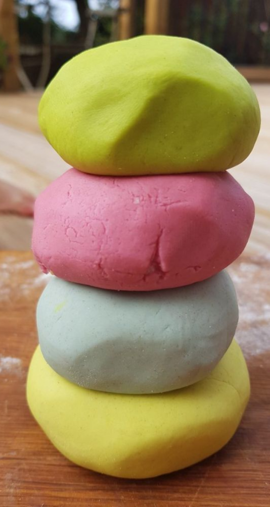 Como Fazer Massinha: 4 Receitas Simples e Rápidas | Revista Artesanato