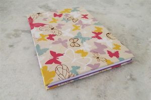 Como Encapar Caderno: 5 Passo a Passos + Ideias Inspiradoras | Revista ...