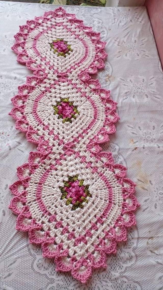 Trilhos de Mesa de Crochê: Passo a Passos + Gráficos Grátis | Revista ...